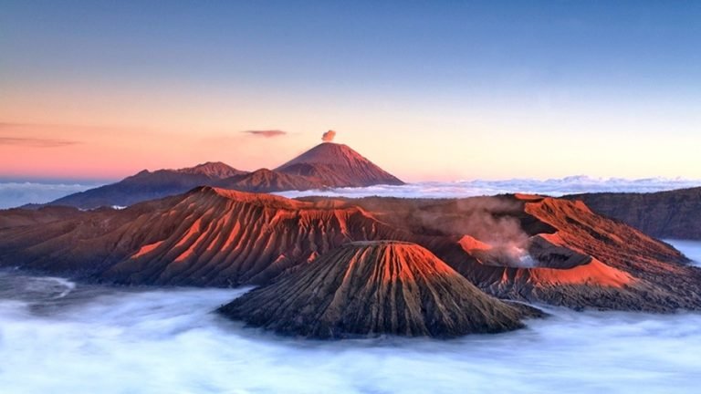 Java Volcano Tour; the Exotic Matchless Hiking Experience